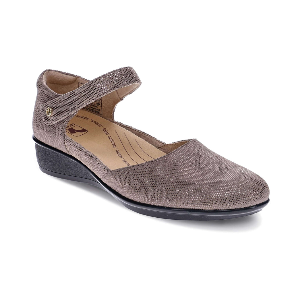 Shop Revere Australia Online: Footwear Sales & Deals