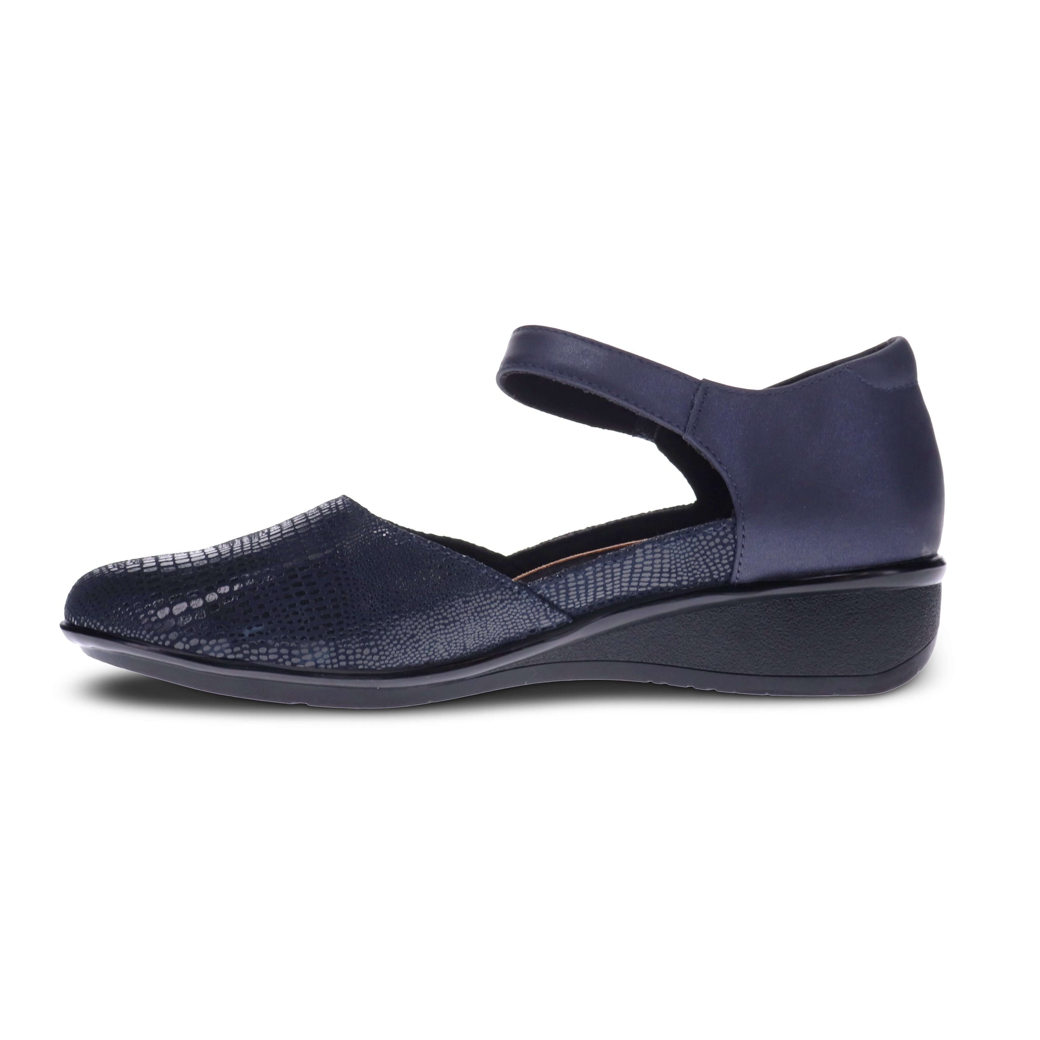Shop Revere Australia Online: Footwear Sales & Deals